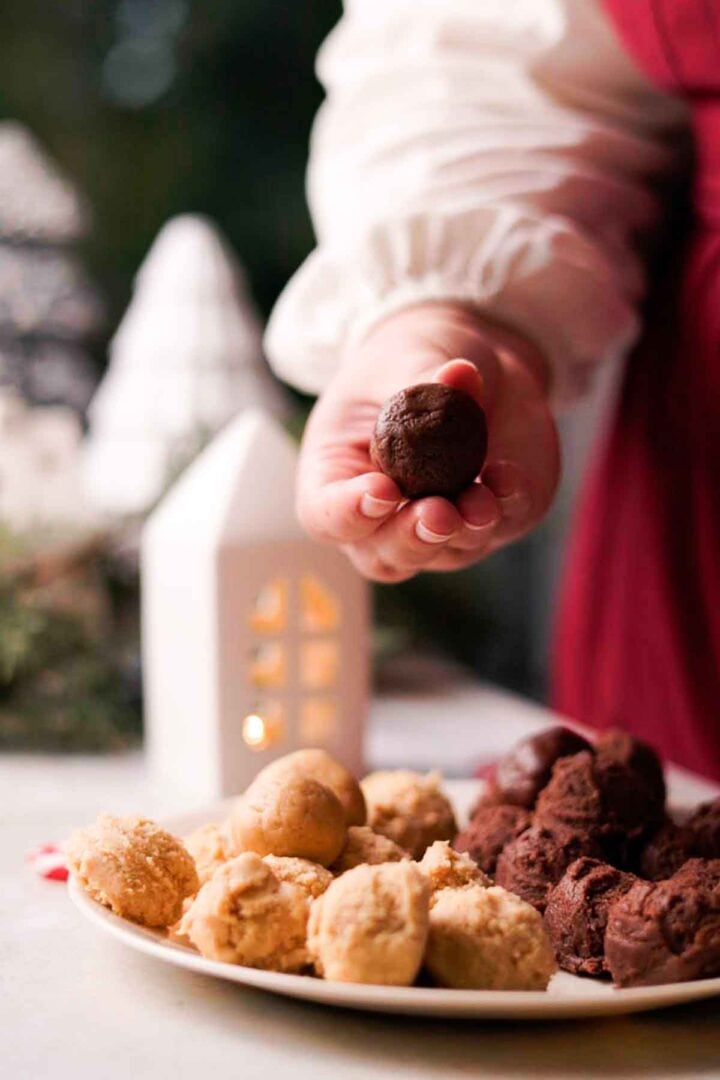 Christmas Thumbprint Cookies - Flouring Kitchen